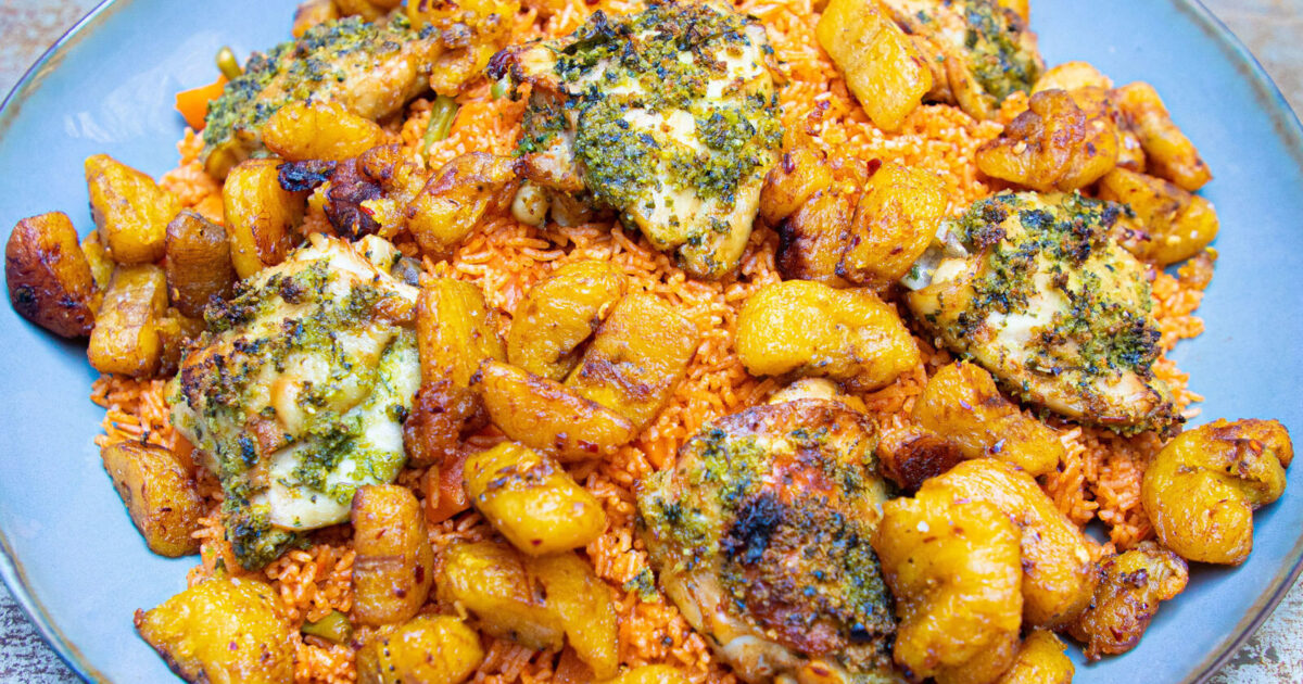 Bake Off's Selasi Cooks His Ghanaian Jollof | Mob