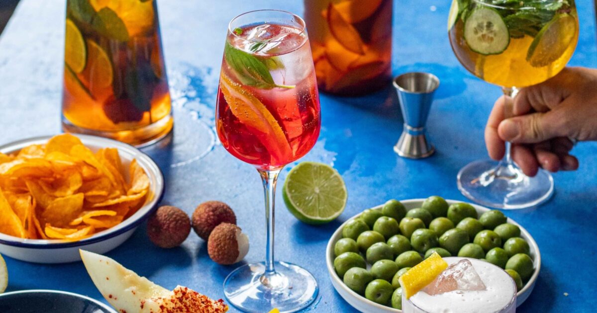 Cocktail 101: Your Ultimate Guide To Making Alcoholic (&… | Mob