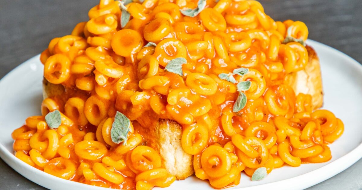 Spaghetti Hoops On Toast | Mob