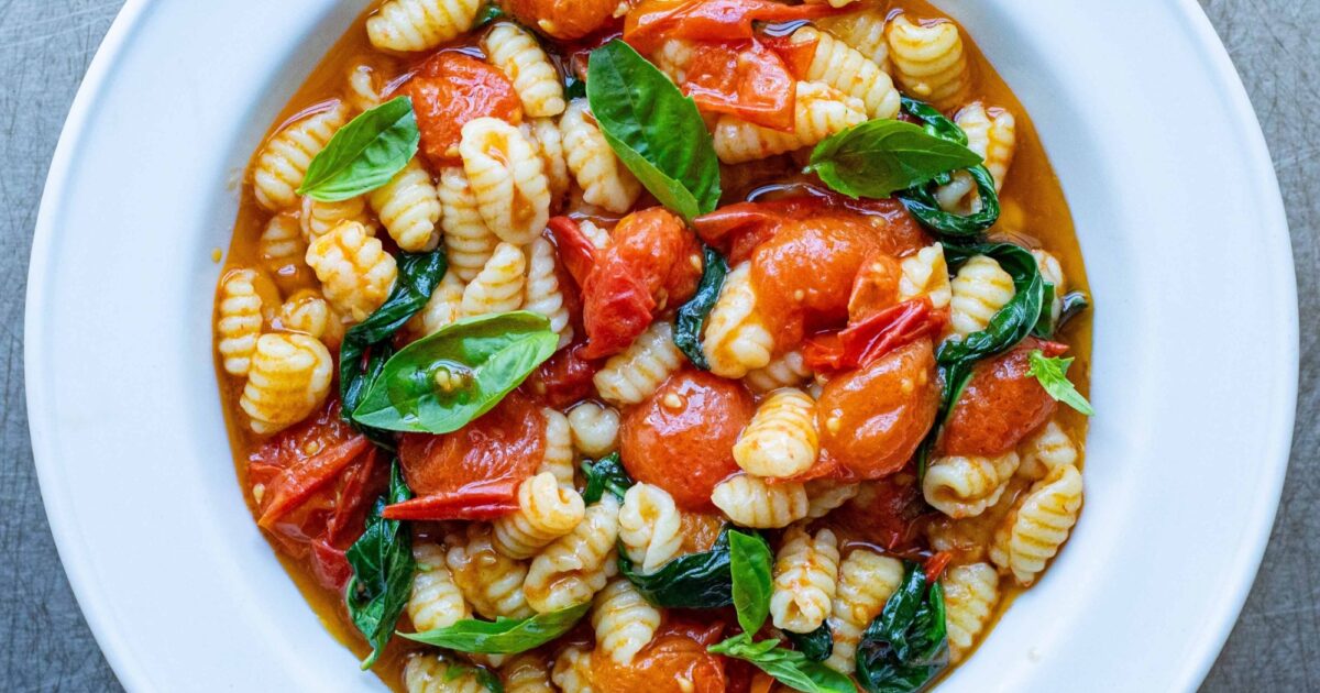 Homemade Cavatelli Pasta With Fresh Tomato Sauce | Mob