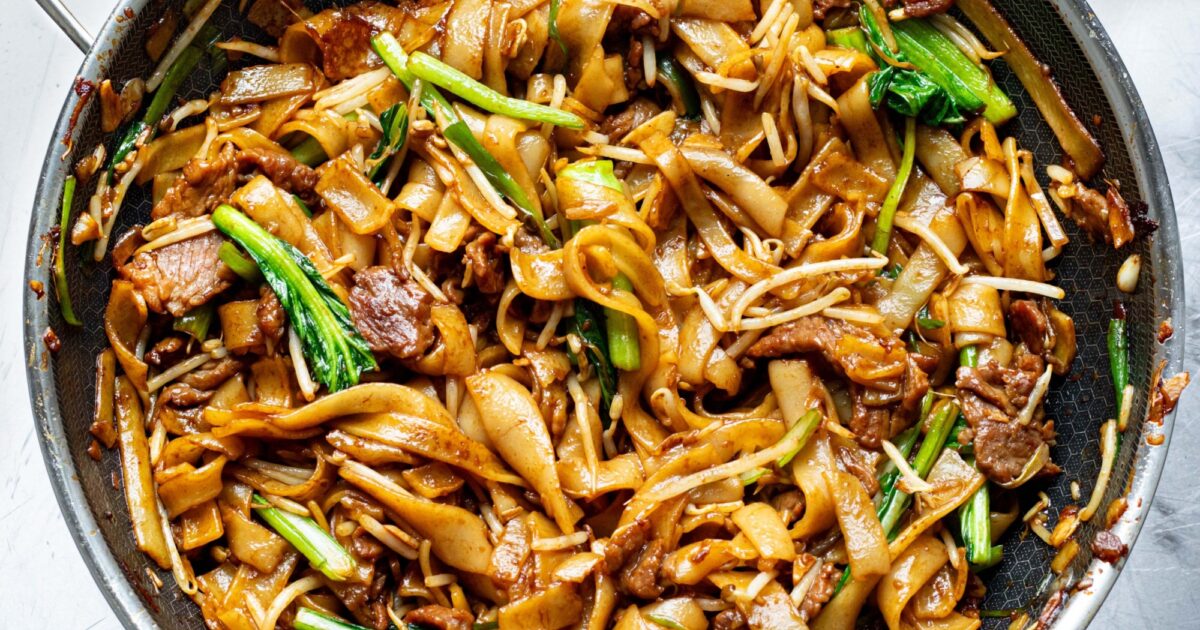 Takeaway Beef Ho Fun Recipe | Mob