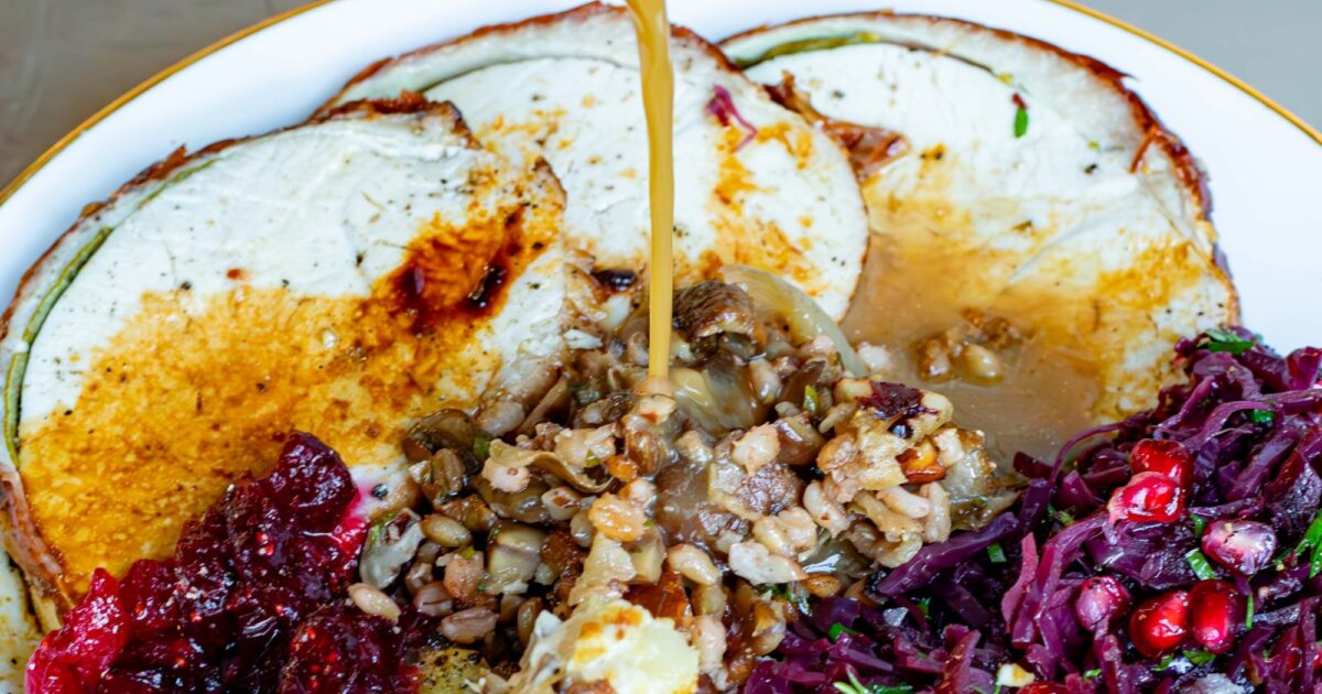 Christmas Dinner Gravy Recipe | Mob