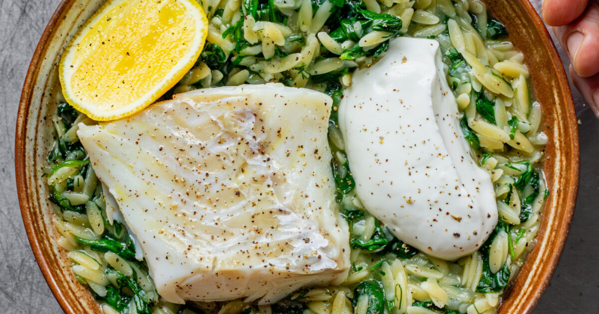 Creamy Spinach & Pea Orzo with Cod | Mob