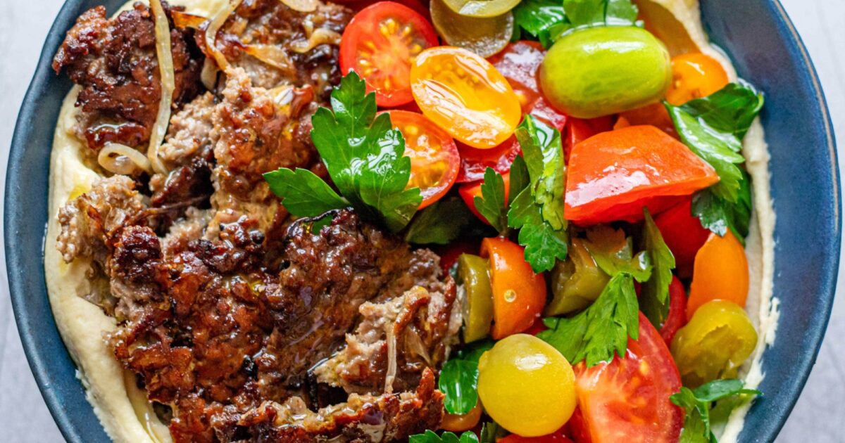 Smashed Beef & Onion Hummus Bowl | Mob