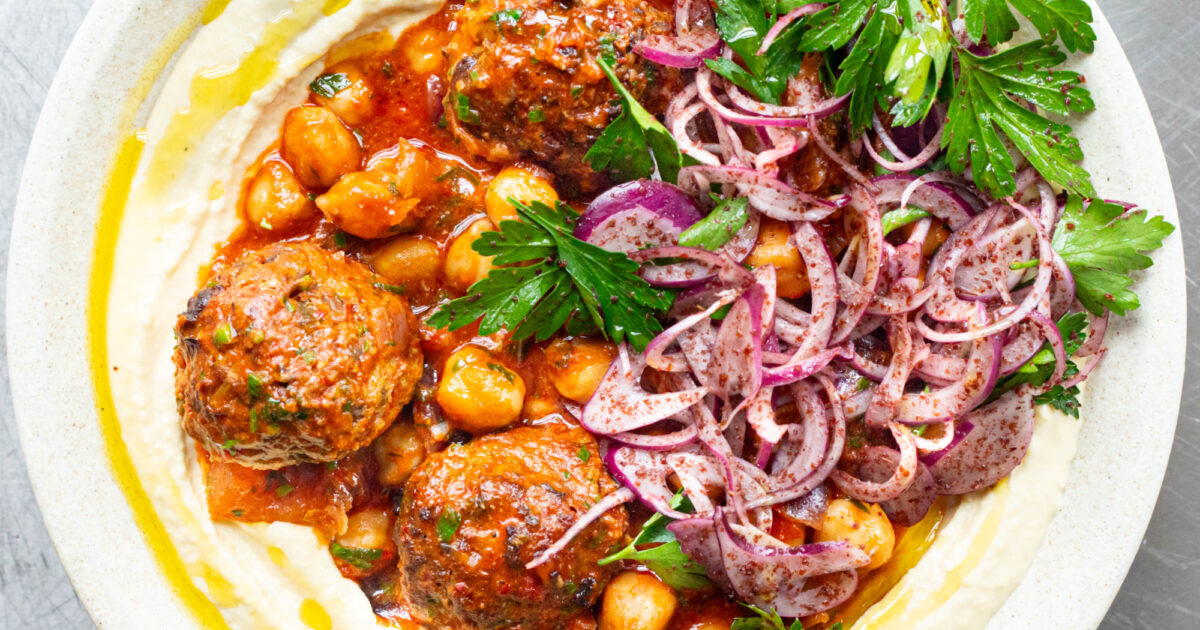 Mezze Meatball Hummus Bowl | Mob
